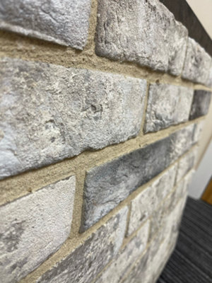 Ice Grey Blend Brick Slips 5m2