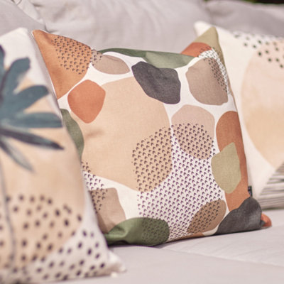 icon Muted Pebble Kyoto Outdoor Cushion | DIY at B&Q