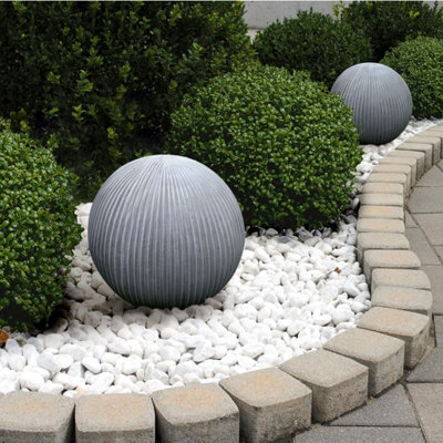 IDEALIST™ 30CM FLUTED GREY REINFORCED STONE OUTDOOR CONCRETE EFFECT ...