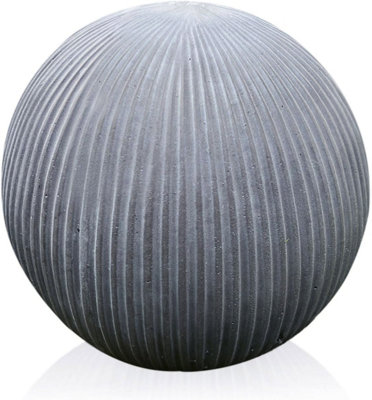 IDEALIST™ 40cm Fluted Grey Reinforced Stone Outdoor Concrete Effect ...