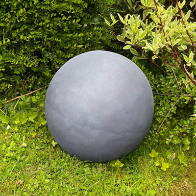 IDEALIST Concrete Effect Light Grey Outdoor Garden Decorative Ball D30 ...