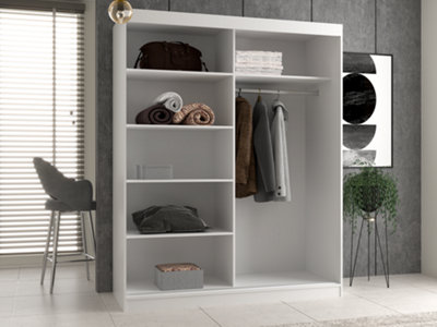 IGA 160 Wardrobe Artisan Oak Ideal for Every Home