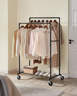Industrial Pipe Clothes Rack on Wheels, Maximum load of 110Kg, Double ...