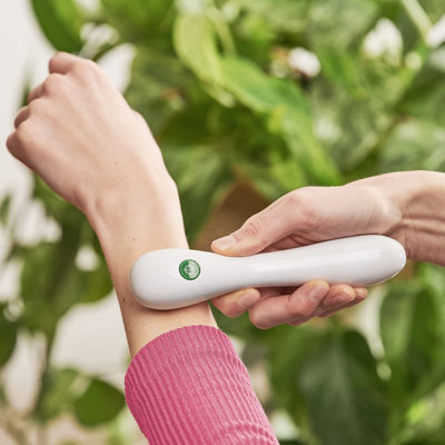 Insect Bite Healer - Battery Powered Pen for Instant Natural Relief ...