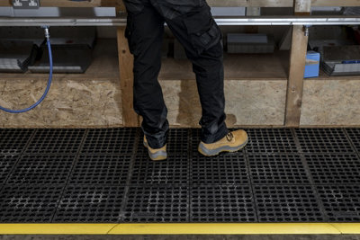 Interlocking Rubber Anti-Fatigue Mat Cushion Link Open Top with holes ...