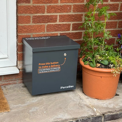 iParcelBox Medium - Smart Parcel Delivery Box (mains powered) | DIY at B&Q