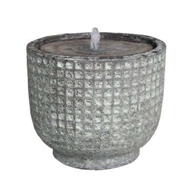 Jada Antique White Traditional Water Feature with Cover