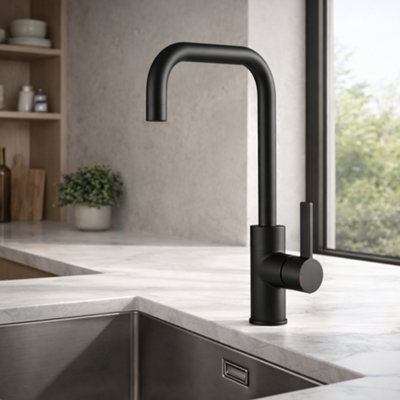 Jeroni Black Horizontal Spout Kitchen Mixer Tap - Single Lever Control ...