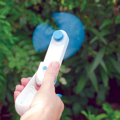 JML Chillmax Go Flip Fan - The powerful pocket fan thats also a power ...