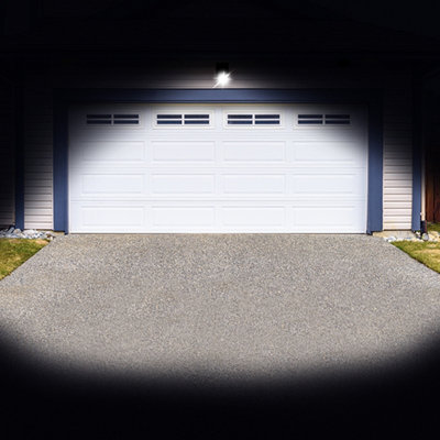 JML Handy Brite Solar LED Spotlight - Solar powered motion-activated ...