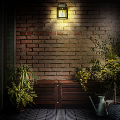 JML - Luma Lantern The motion-activated and solar-powered outdoor light