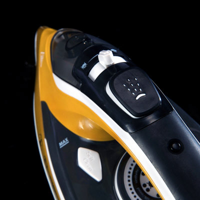 JML Phoenix Gold Free Flight - The powerful, cordless ceramic iron