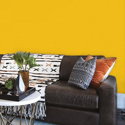 Johnstone s Wall Ceiling Yellow Diamond Matt Paint 2.5L