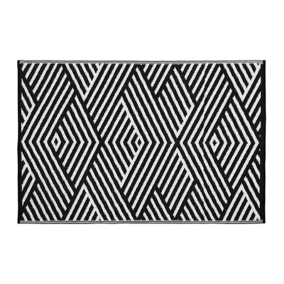 JVL Lightweight Reversible Plastic Woven Outdoor Rug, 90x150cm, Geo ...