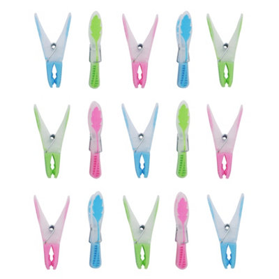 JVL Plastic Peg Basket with 72 Prism Soft touch Leaf Design Pegs