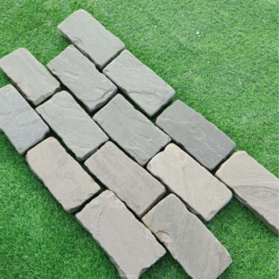 Kandla Grey Tumbled Sandstone Block 100x200mm , Full Pack 450 , Aged ...