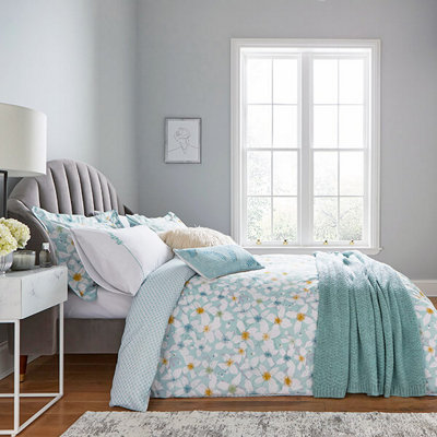 Katie Piper Restore Petal Single Duvet Cover Set Green Aqua | DIY at B&Q