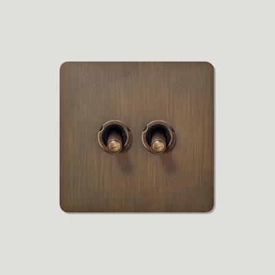 KEPLER 2G Two Way Knurled Toggle Switch - Antique Brass