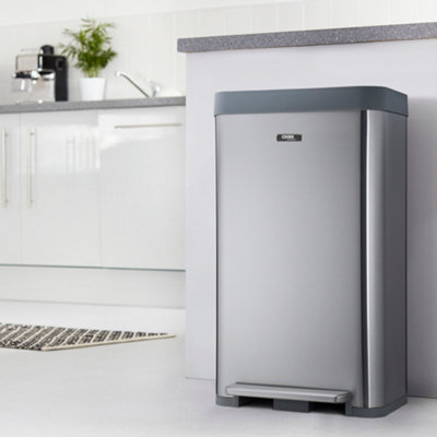 Shop Kitchen Rubbish Waste Bin Recycling Wide Single Pedal 65L Silver