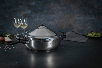 Kuhn Rikon Duromatic Hotel Pressure Cooker/Frying Pan with Side Grips ...