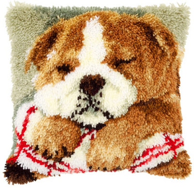 L/HK CUSH BULLDOG - Latch Hook Kit: Cushion: Sleeping Bulldog - Vervaco