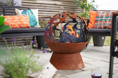 La Hacienda Swallows Fire Globe - Oxidised/Steel - L50 x W50 x H61 cm ...