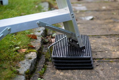 Laddermat, Ladder Leveller - Anti-Slip for Sloping or Uneven Ground ...