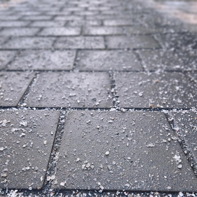 Laeto Snow Essentials White Rock Salt Grit - 10kg Bag