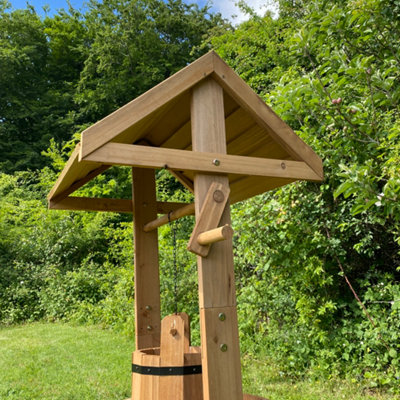 Large Wooden Wishing Well Garden Planter