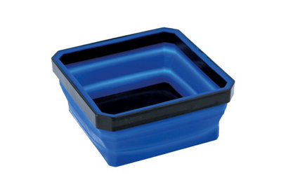 Laser Tools 8360 Magnetic Foldable Parts Tray - Silicon | DIY at B&Q