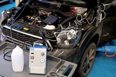 Laser Tools 8395 12v High Pressure Brake Bleeder