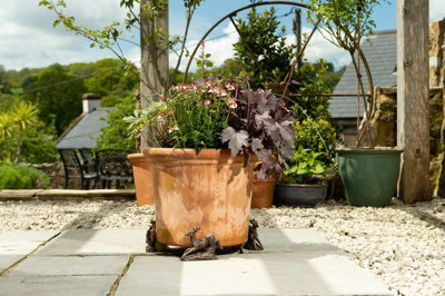 Leaping Stag Plant Pot Feet - Set of 3 - L3.5 x W5 x H7 cm