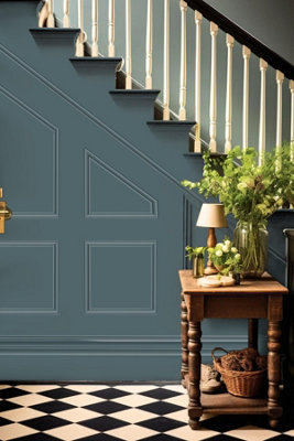 Leyland Trade Hardwearing Acrylic Eggshell Emulsion Paint Underground ...