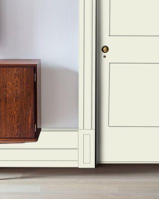 Leyland Trade Hardwearing Matt Emulsion Paint Cleanroom White (RAL 9012) 5L