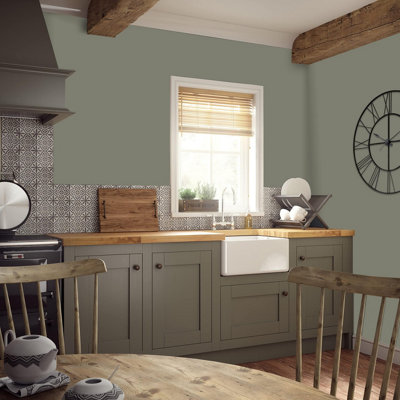 Leyland Trade Hardwearing Matt Emulsion Paint Moss Grey (RAL 7003) 5L