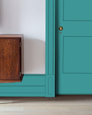 Leyland Trade Hardwearing Matt Emulsion Paint Turquoise Blue (RAL 5018) 5L