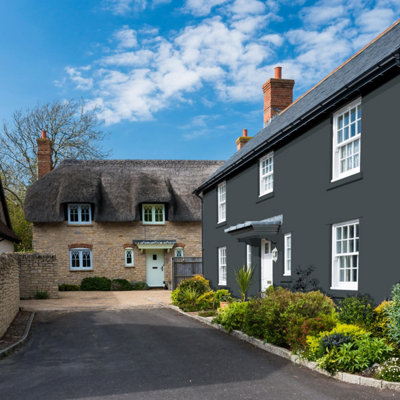 Leyland Trade Truguard Smooth Masonry Paint Anthracite Grey (RAL 7016) 5L