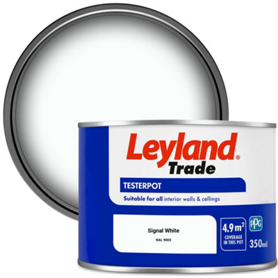 Leyland Trade Vinyl Matt Walls & Ceilings Emulsion Paint Signal White ...