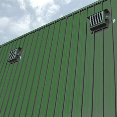 Leyland Trade Wood & Metal Fast Drying PLUS Satin Paint Emerald Green ...
