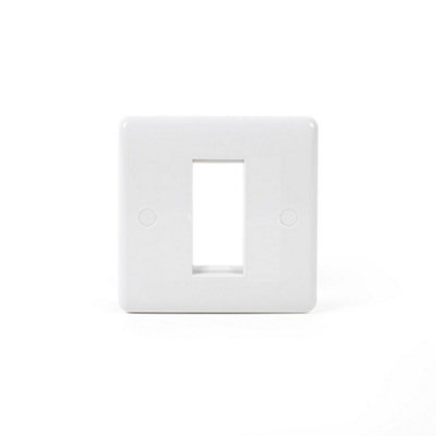 Lieber 1 x25mm EM-Euro Module Faceplate | DIY at B&Q
