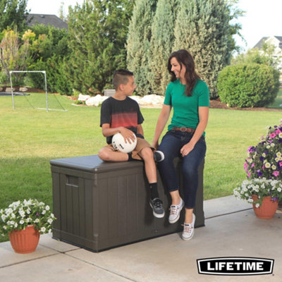 Lifetime 4 Ft. x 2 Ft. Outdoor Storage Deck Box (439.11 L)