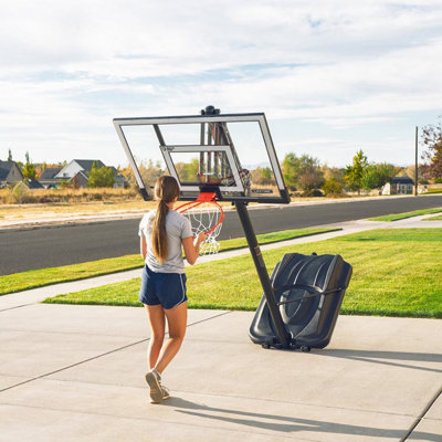 Lifetime 52-Inch (132 cm) Power Lift XI Portable Basketball Hoop System ...
