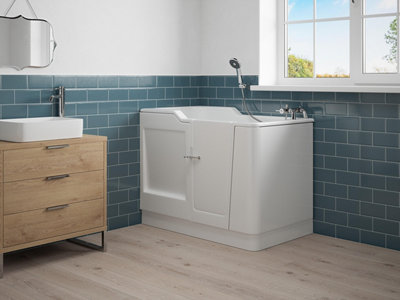 Lisna Waters Bavaro Right Hand Deep Soak Walk In Bath 1220mm x 750mm ...