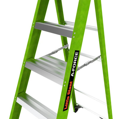 LITTLE GIANT 4 TREAD A-FORCE STEP LADDER
