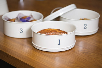 Living Nostalgia Traditonal Style 3 Tier Airtight Cake Tin Set -Antique ...