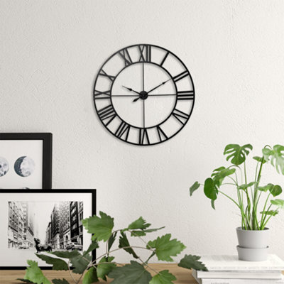 Livingandhome Black Vintage Round Roman Numeral Metal Wall Clock 40 cm ...