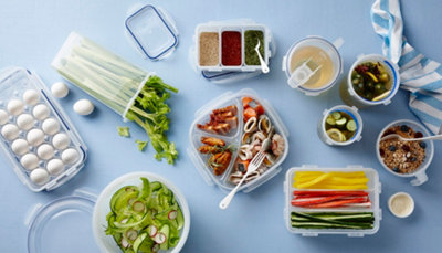 LocknLock Classic Clear Round Plastic Easy Clean Airtight Reusable Food Storage Container 600ml