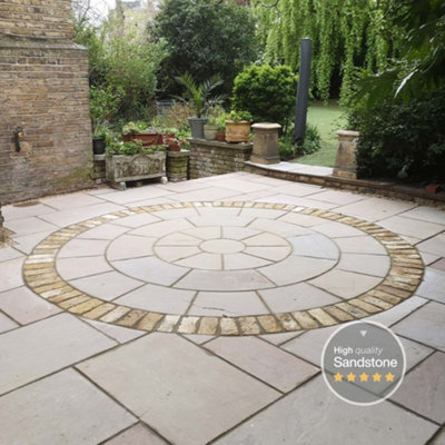 London Stone Raj Green Sandstone Circle Patio Kit (2.8m Diameter)
