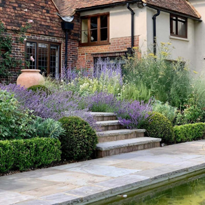 London Stone Tumbled Black 22mm Indian Sandstone Paving Slabs Patio ...