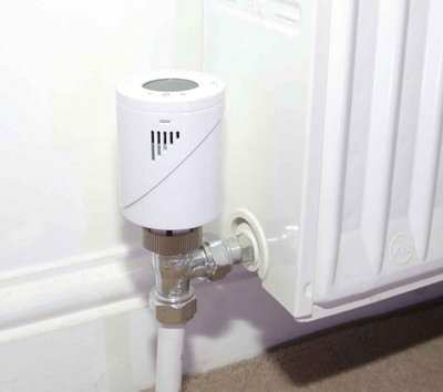 Lowenergie Electronic TRV Radiator Thermostat Valve Digital ...